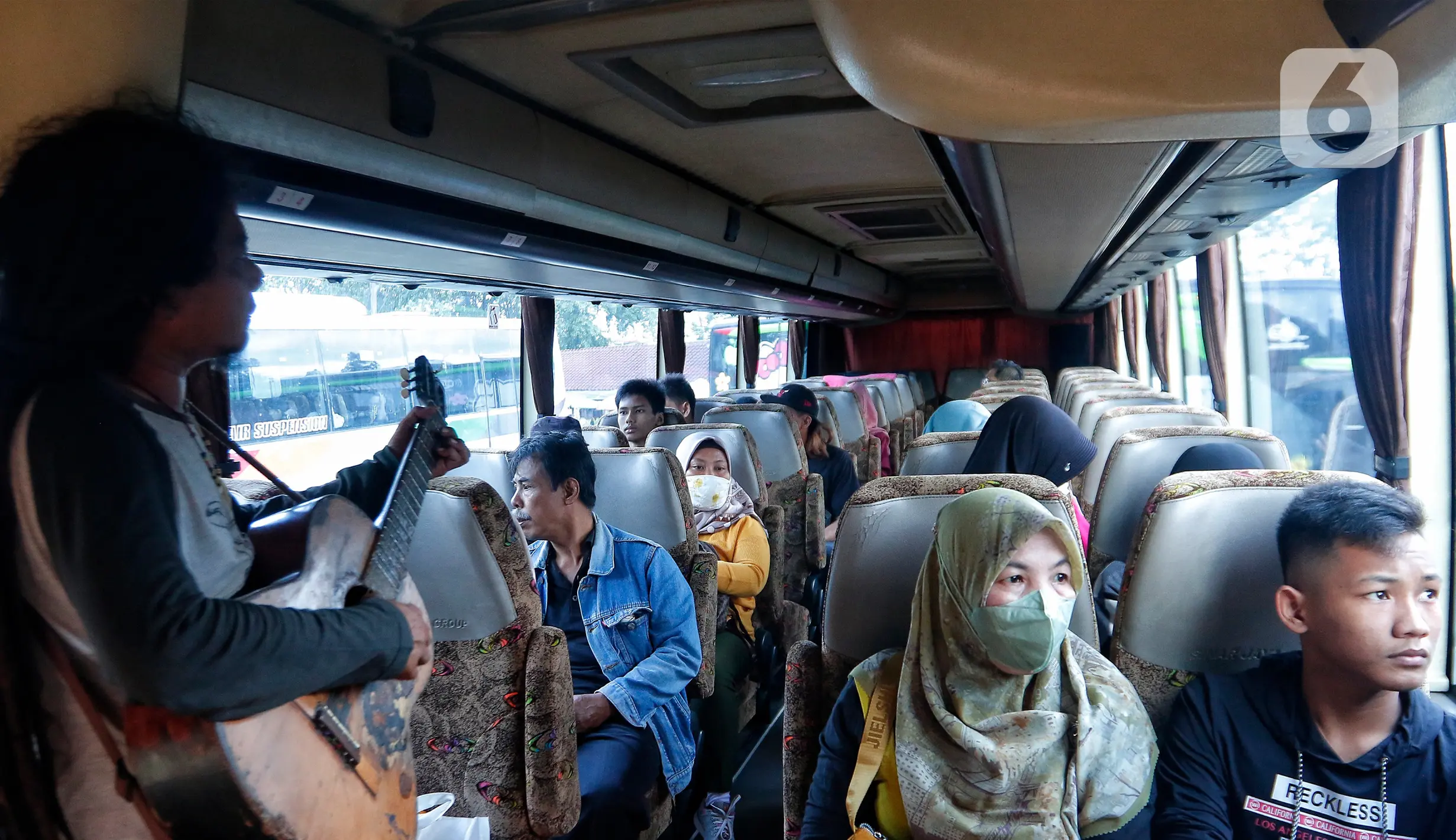 Terminal Poris Plawad Tangerang Mulai Dipadati Pemudik - Foto Liputan6.com