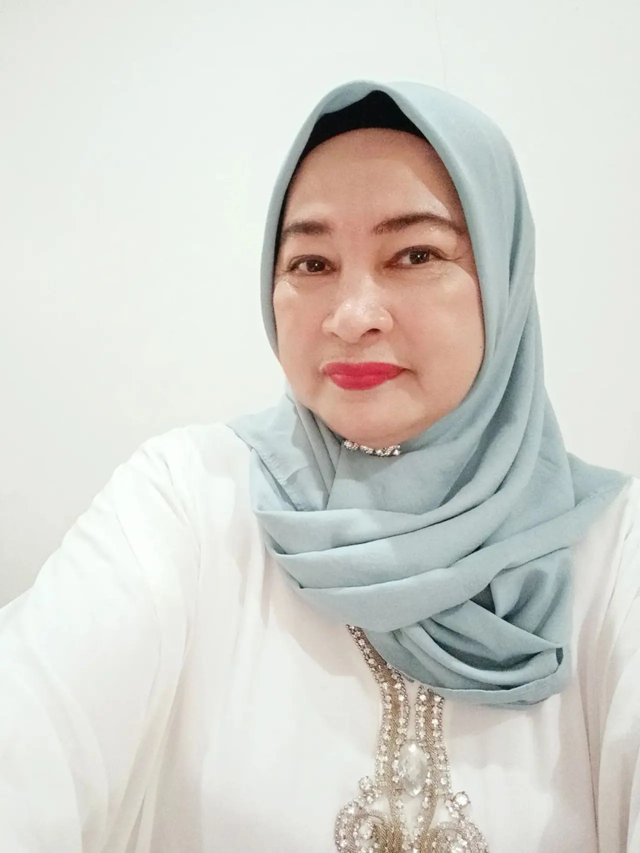 Tampilan Sederhana Ibu Jeje Govinda yang Awet Muda, Liburan Bareng Besan Jadi Sorotan - Citizen6 ...