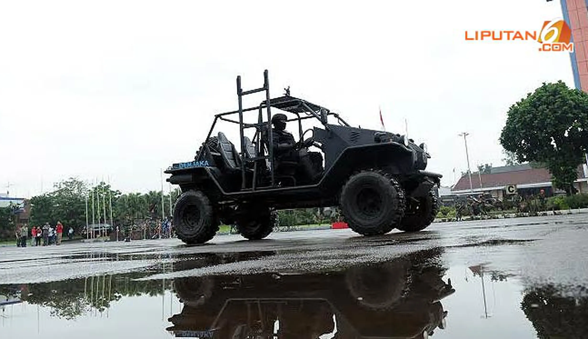[FOTO] Ini Kendaraan Tempur yang Siap Bebaskan Sandera - Foto Liputan6.com