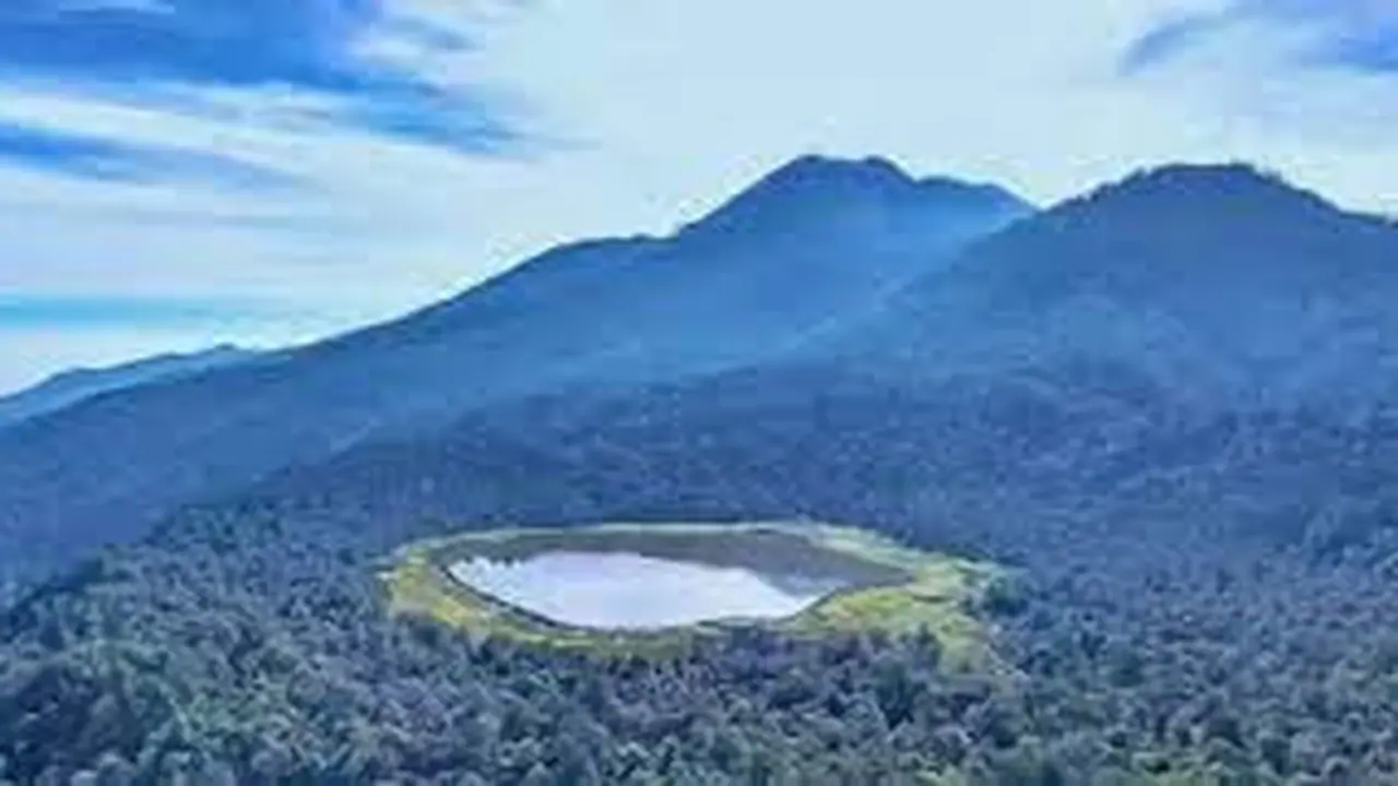 Legenda Gunung Argopuro: Tempat Bersemayam Dewi Rengganis dan Hutan ...