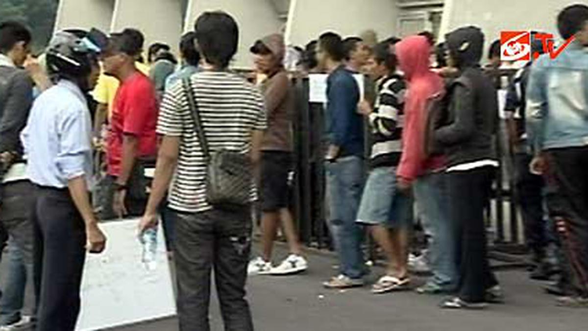 Tiket Tribun, VIP, dan VVIP Ludes - Bola Liputan6.com