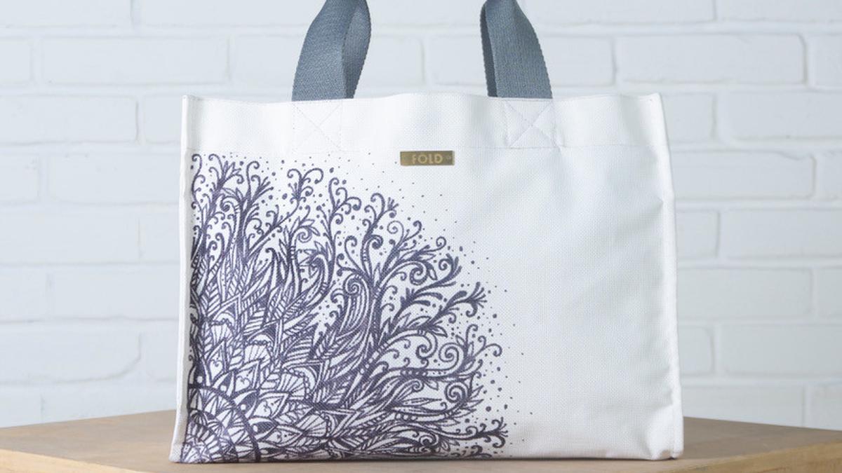 Wadah Kolaborasi Pemanfaatan Sisa Bahan Produksi Window Blind untuk ...