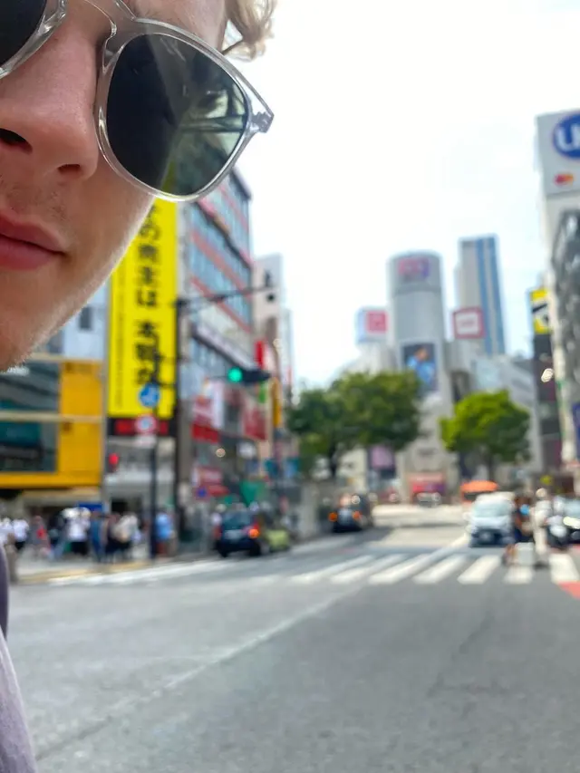 6 Potret Cinta Kuya dan Logan Liburan di Jepang, Nikmati Romantisme ...