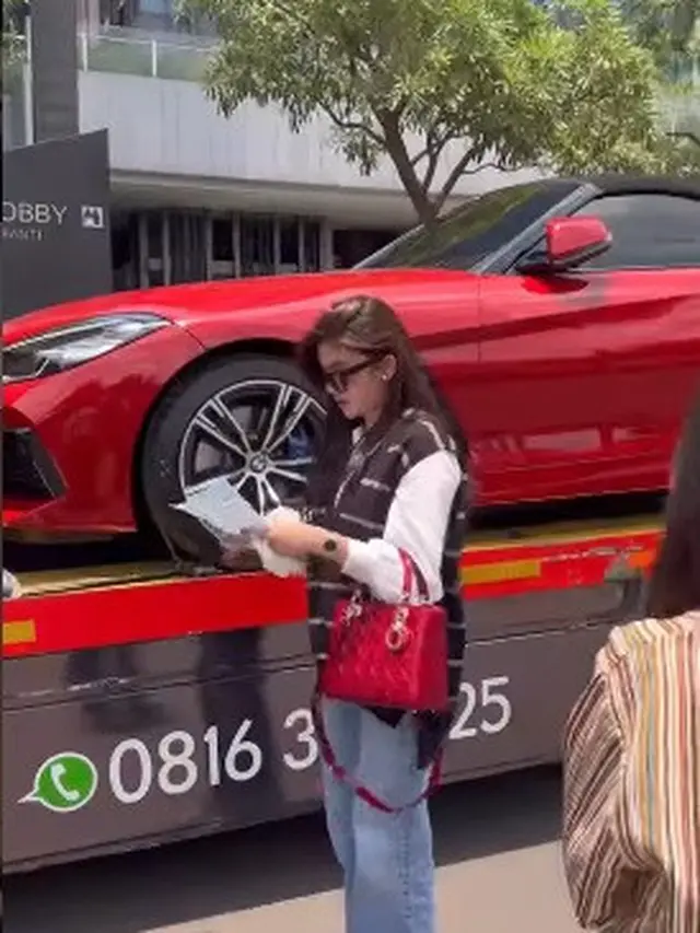 6 Potret Clara Shinta yang Selalu Tampil Glamor, Seleb TikTok Trending Usai Dituding Jadi ...