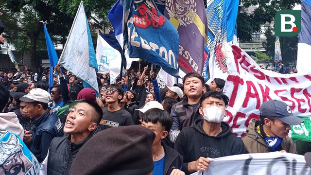 BRI Liga 1: Bobotoh Geruduk Kantor Persib, Tuntut Sistem Penjualan ...