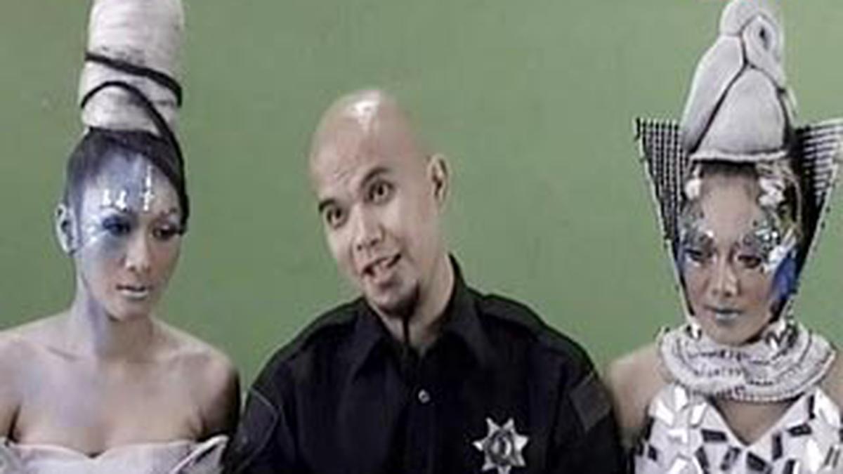 Dhani Sudah Siapkan Pengganti Tata - ShowBiz Liputan6.com