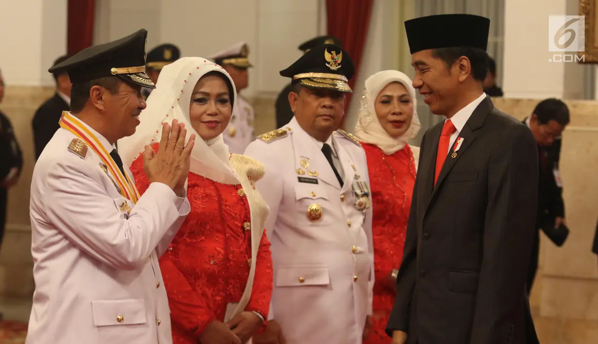 FOTO: Jokowi Resmi Lantik Gubernur dan Wakil Gubernur Riau - Foto ...