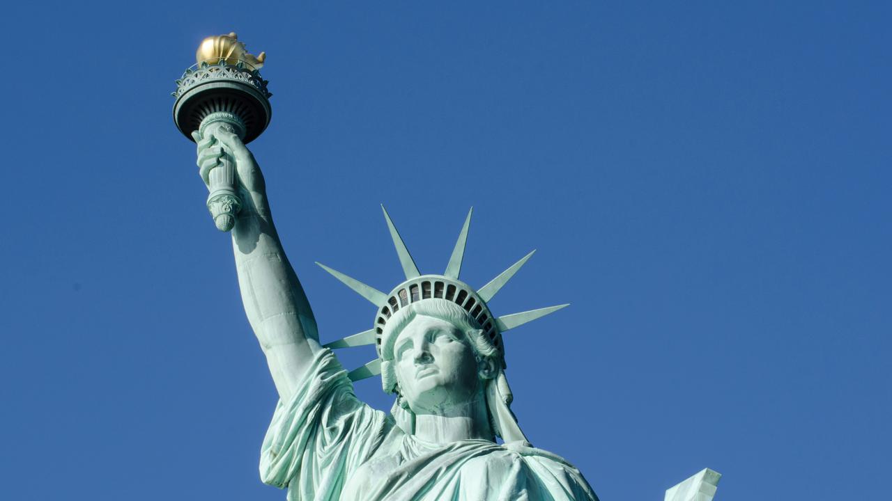 Fakta Unik Patung Liberty Asli yang Replikanya di Brasil Tumbang karena ...
