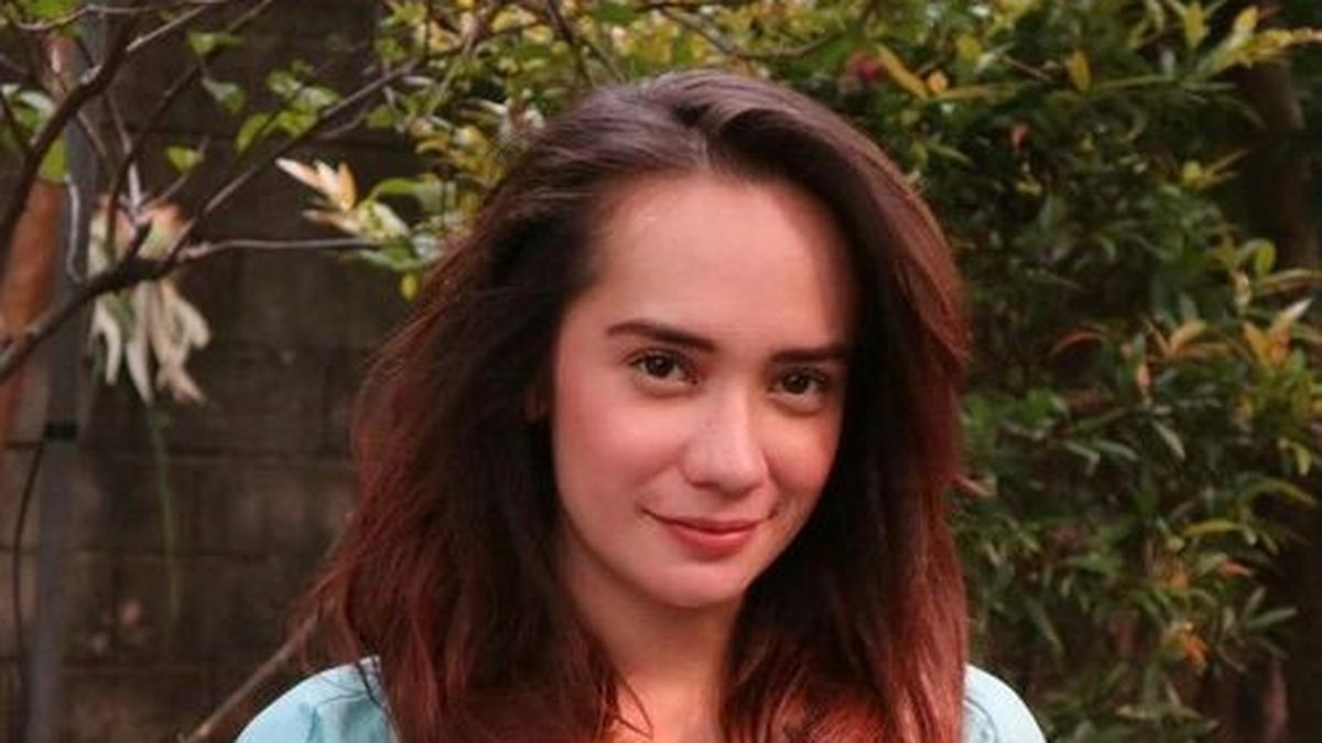 Makin Berani, Tampilan Putri Anne Pakai Kemben Ketat dan Perlihatkan ...