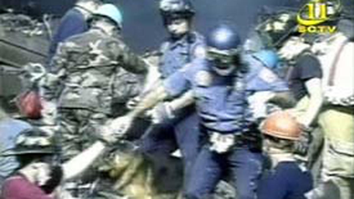 Hingga Kamis Malam, Lima Korban WTC Selamat - Global Liputan6.com