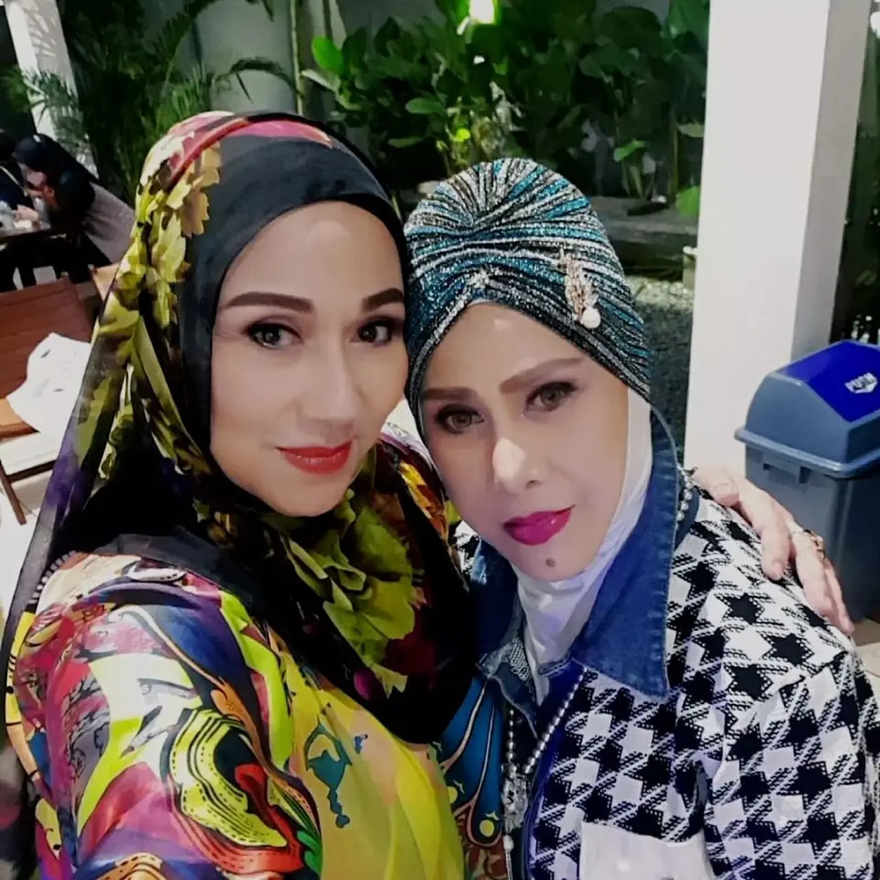 6 Potret Perayaan Ulang Tahun Camelia Malik ke-67, Dihadiri Artis ...