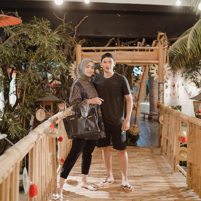 9 Potret Rezky Aditya dan Citra Kirana, Tak Pernah Hilang Sisi Hangat dan Romantis ...