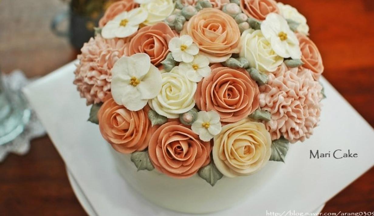 Cantik Seperti Aslinya, Kumpulan Bunga Hias Ini Ternyata Kue Untuk ...