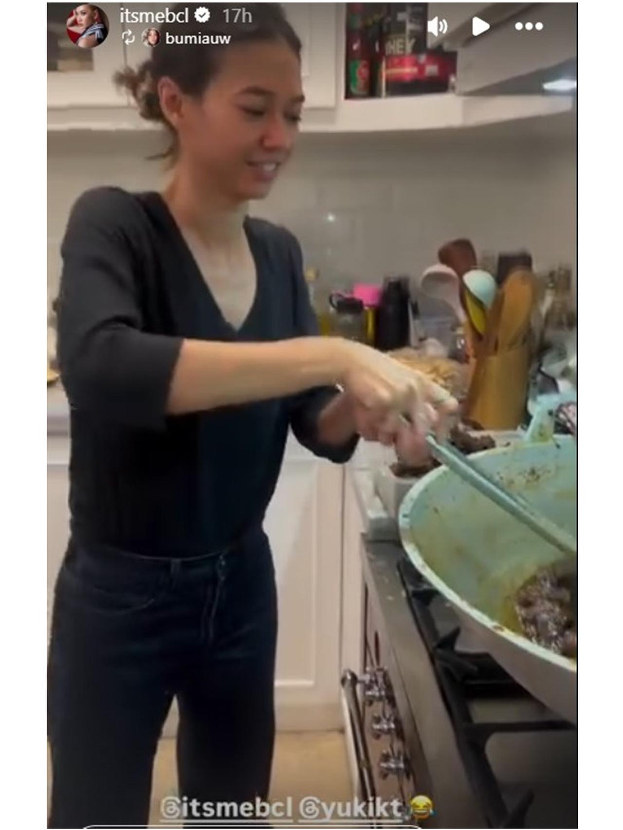 6 Potret BCL Masak Rendang Jelang Lebaran 2026, Tradisi Tahunan Bareng ...