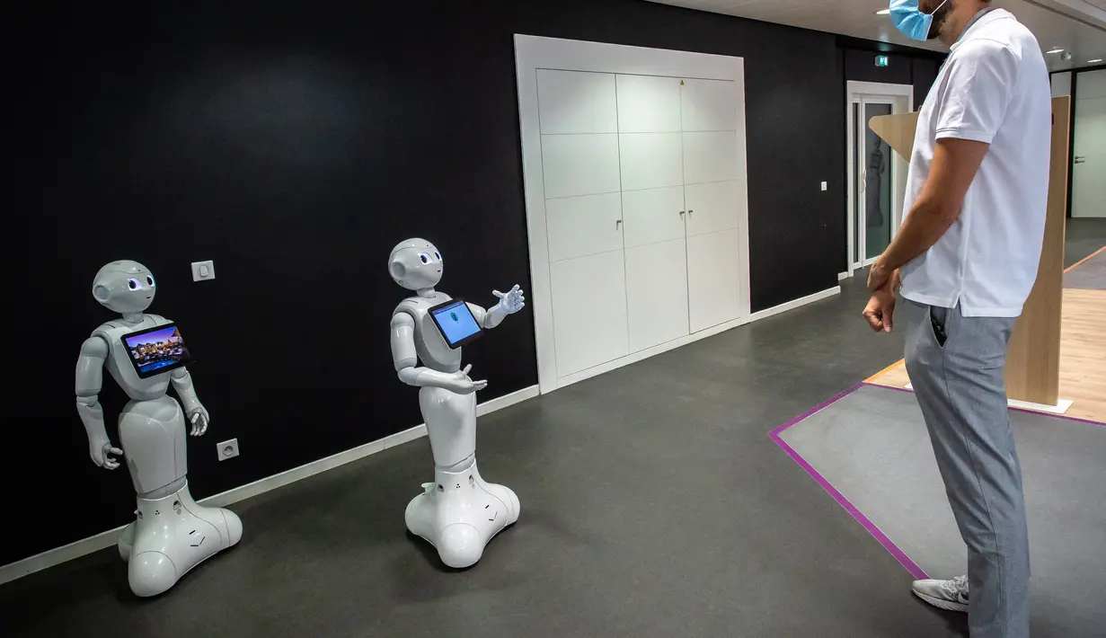 FOTO: Canggih, Robot Ini Dapat Perintahkan Orang untuk Pakai Masker ...