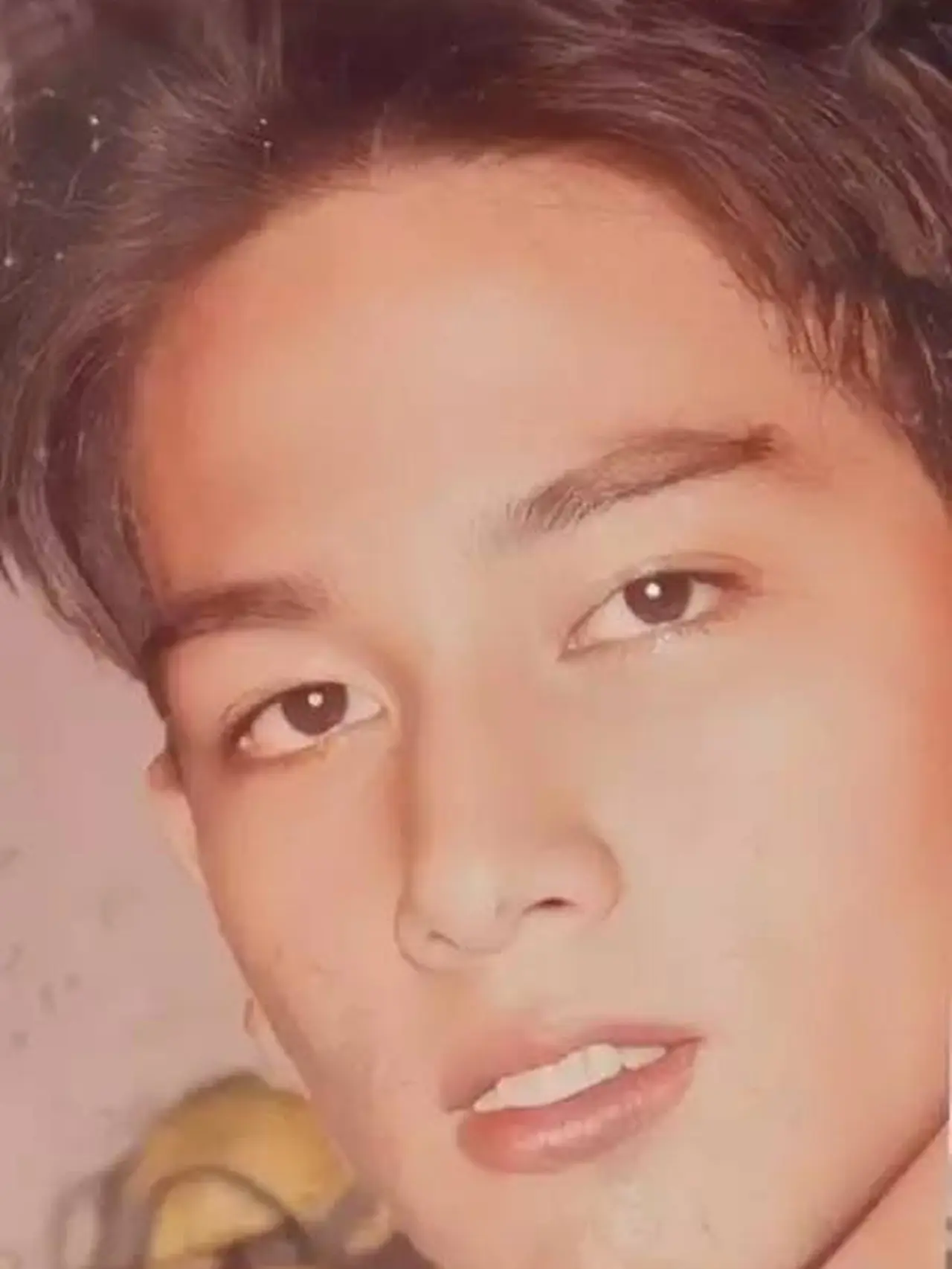 Viral, Ini 7 Potret Lawas Chef Juna Rorimpandey Bak Idol K-Pop - Hot ...