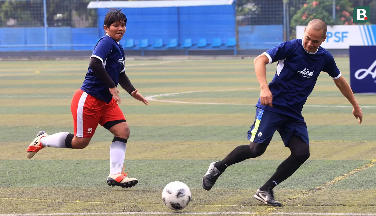 Foto: Nostalgia Legenda Sepak Bola Indonesia, Atep Beraksi Bersama Elie ...
