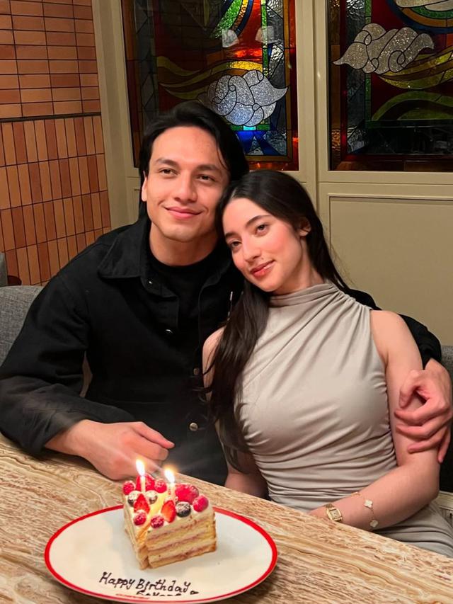 9 Potret Jefri Nichol Rayakan Ultah ke-26, Pamer Momen Bucin dengan Ameera Khan