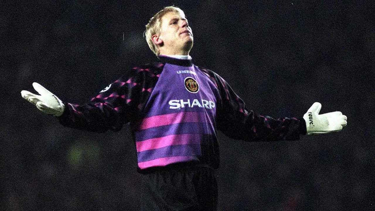 10 Kiper Legendaris yang Sulit Dilupakan Kehebatannya - Bola Liputan6.com