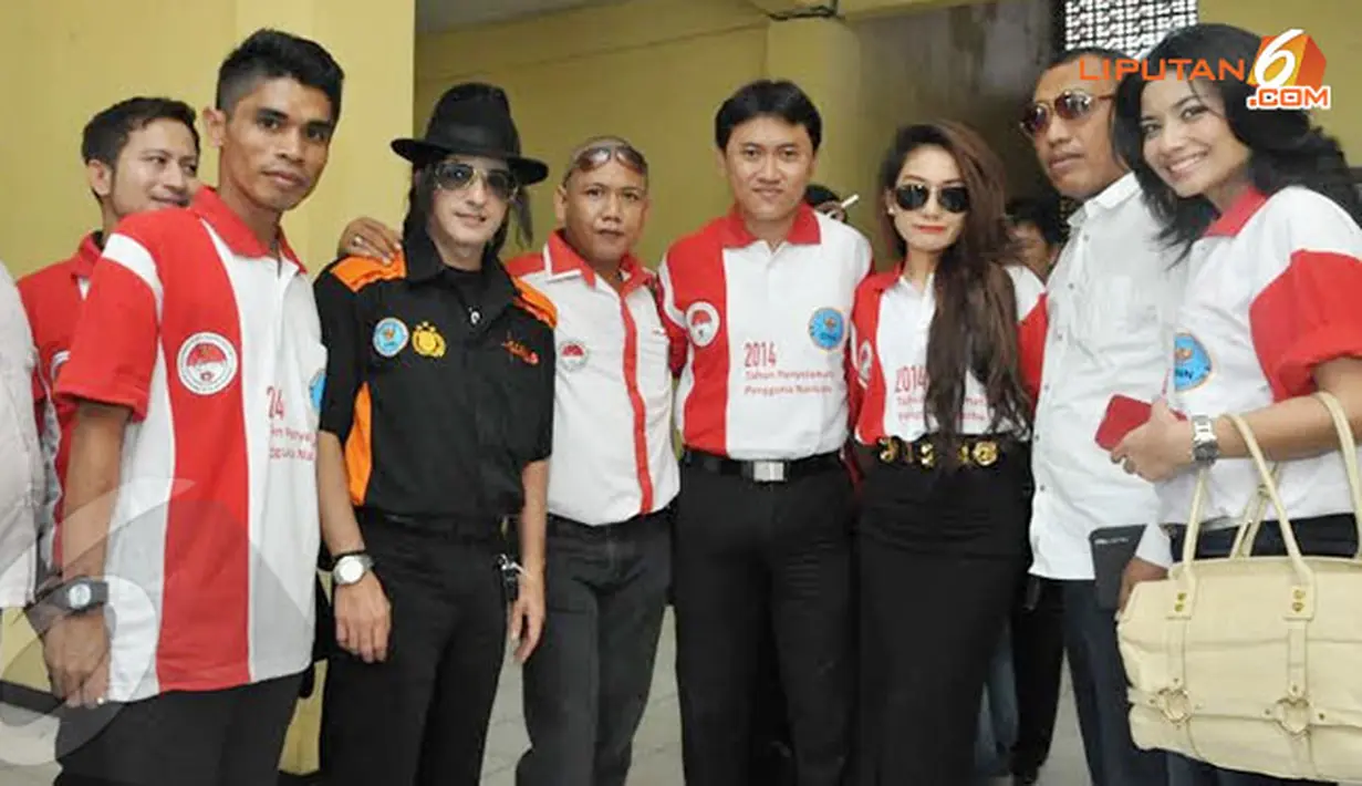 [FOTO] Arya Wiguna Numpang Tenar Lewat Kasus Roger? - Foto Liputan6.com