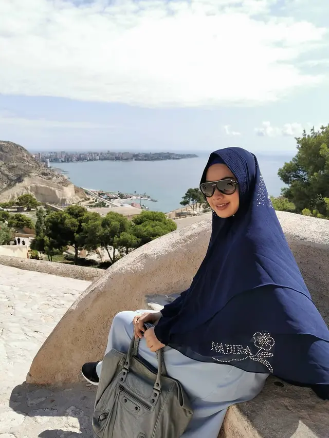 6 Potret Ghea Astrid Mantan Istri Pertama Ifan Seventeen, Bahagia Bareng Keluarga - Hot Liputan6.com