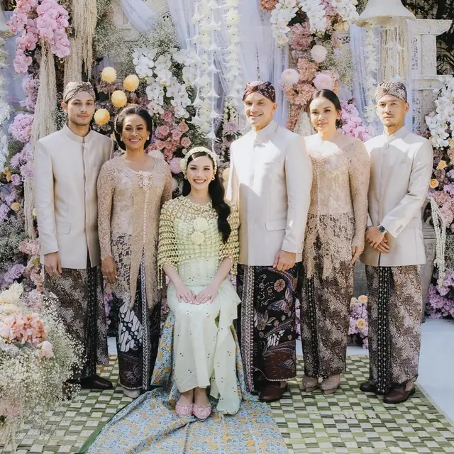 Potret Lengkap Keluarga Daguise di Rangkaian Acara Nikah Alyssa dan Al Ghazali, Tampil Memukau ...