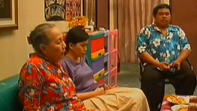 9 Potret Momen Pemain Bajaj Bajuri Jenguk Nani Wijaya, Ada Haru Juga ...