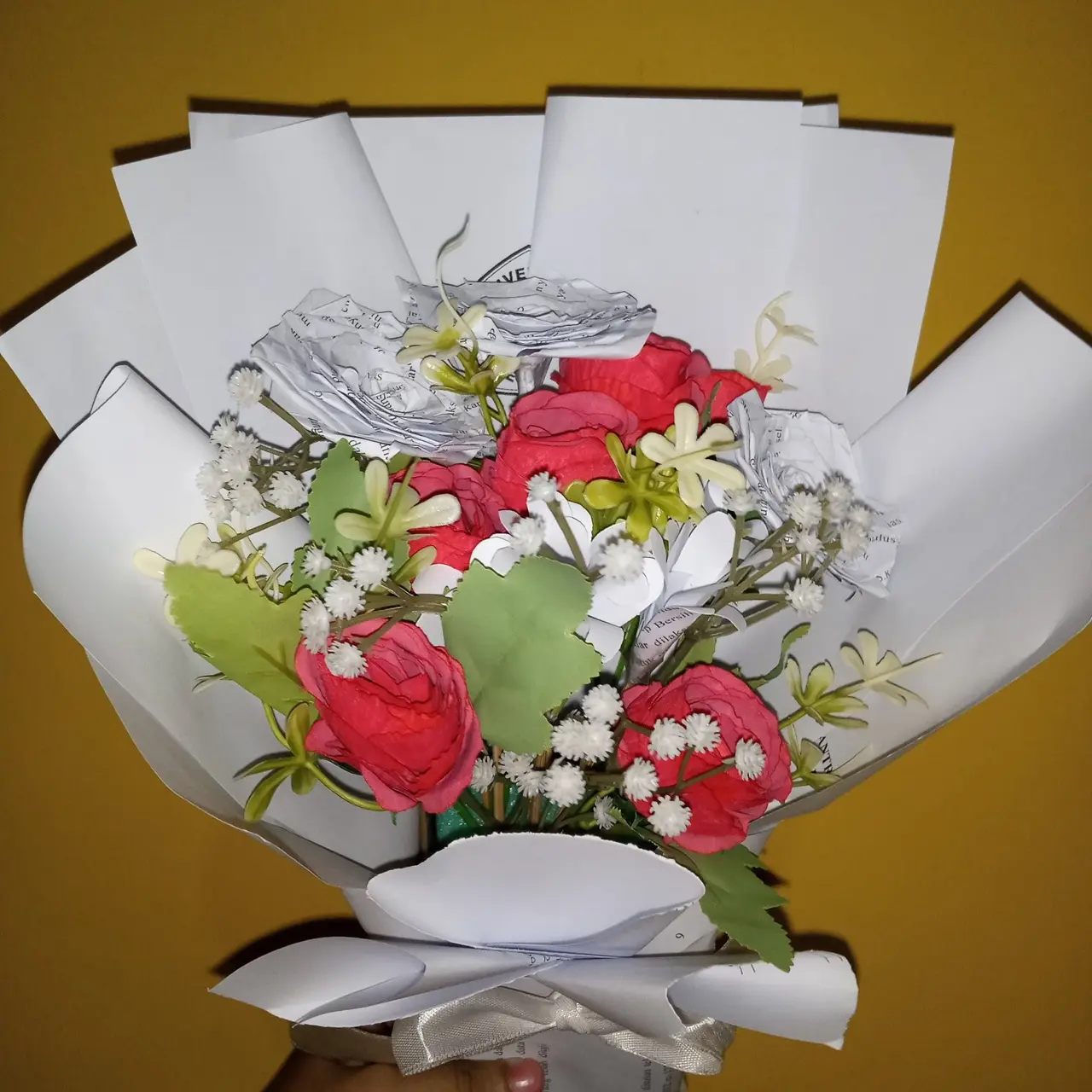 6 Potret Skripsi Diubah Jadi Buket Bunga Ini Unik, Hadiah Wisuda ...