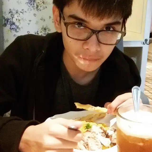 6 Potret Lawas Sean Ivan Adik Irish Bella, Dipuji Tampan Sedari Dulu ...