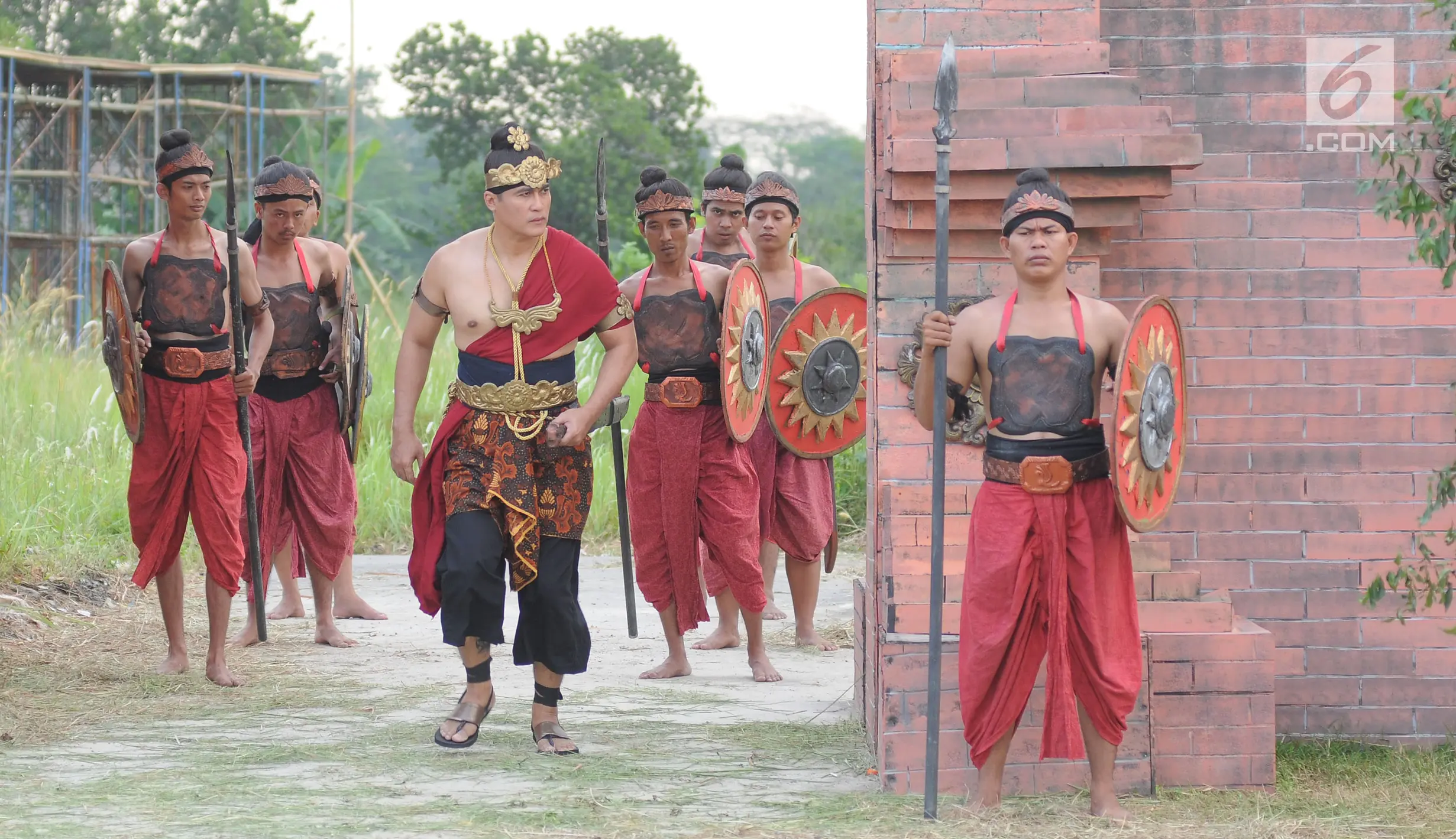 PHOTO: Siap Menghibur Pemirsa, Laga Kolosal Saur Sepuh Akan Tayang di ...