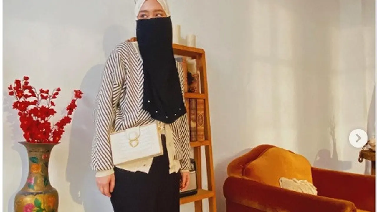 Inara Rusli Lepas Cadar, Ini 7 Potret Transformasi Istri Virgoun yang ...