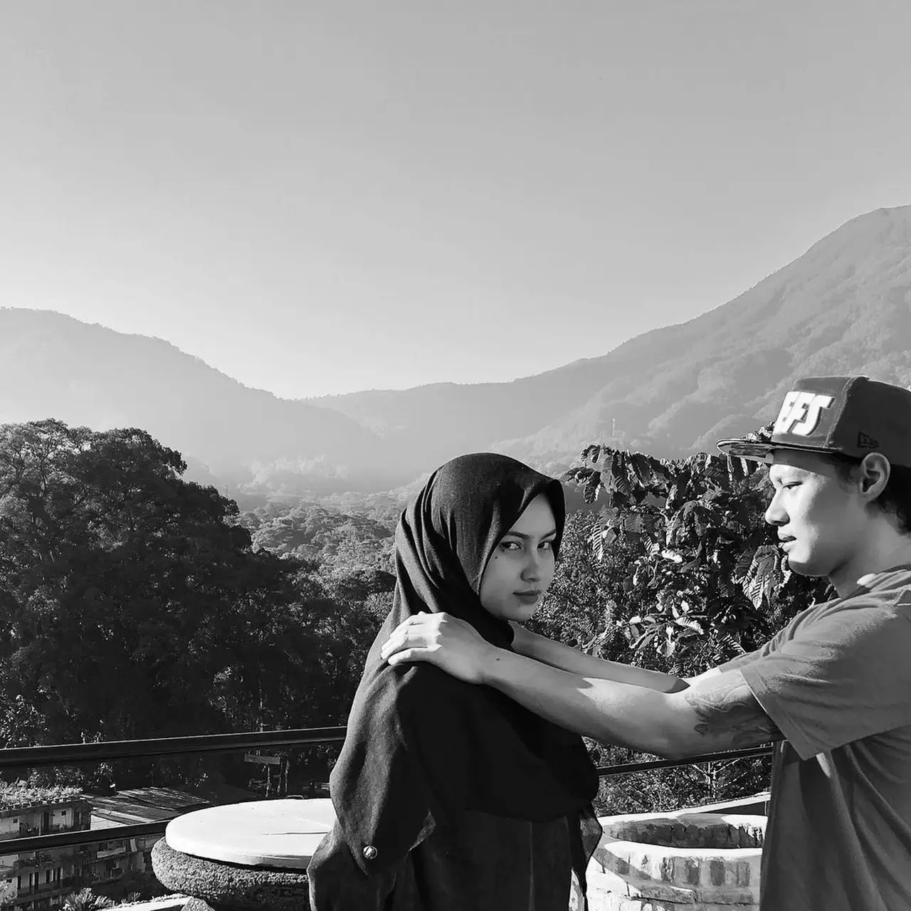 Cinlok di Putih Abu-Abu Hingga Menikah, Ini 6 Potret Kiki Azhari dan Hardi Fadhillah - Hot ...