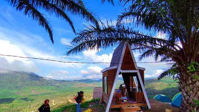Menikmati Keindahan Kabupaten Paser dari Atas Gunung Boga yang Sejuk ...