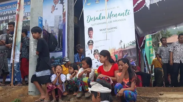 Mengintip Kampung Pengemis di Kaki Gunung Agung - Regional Liputan6.com