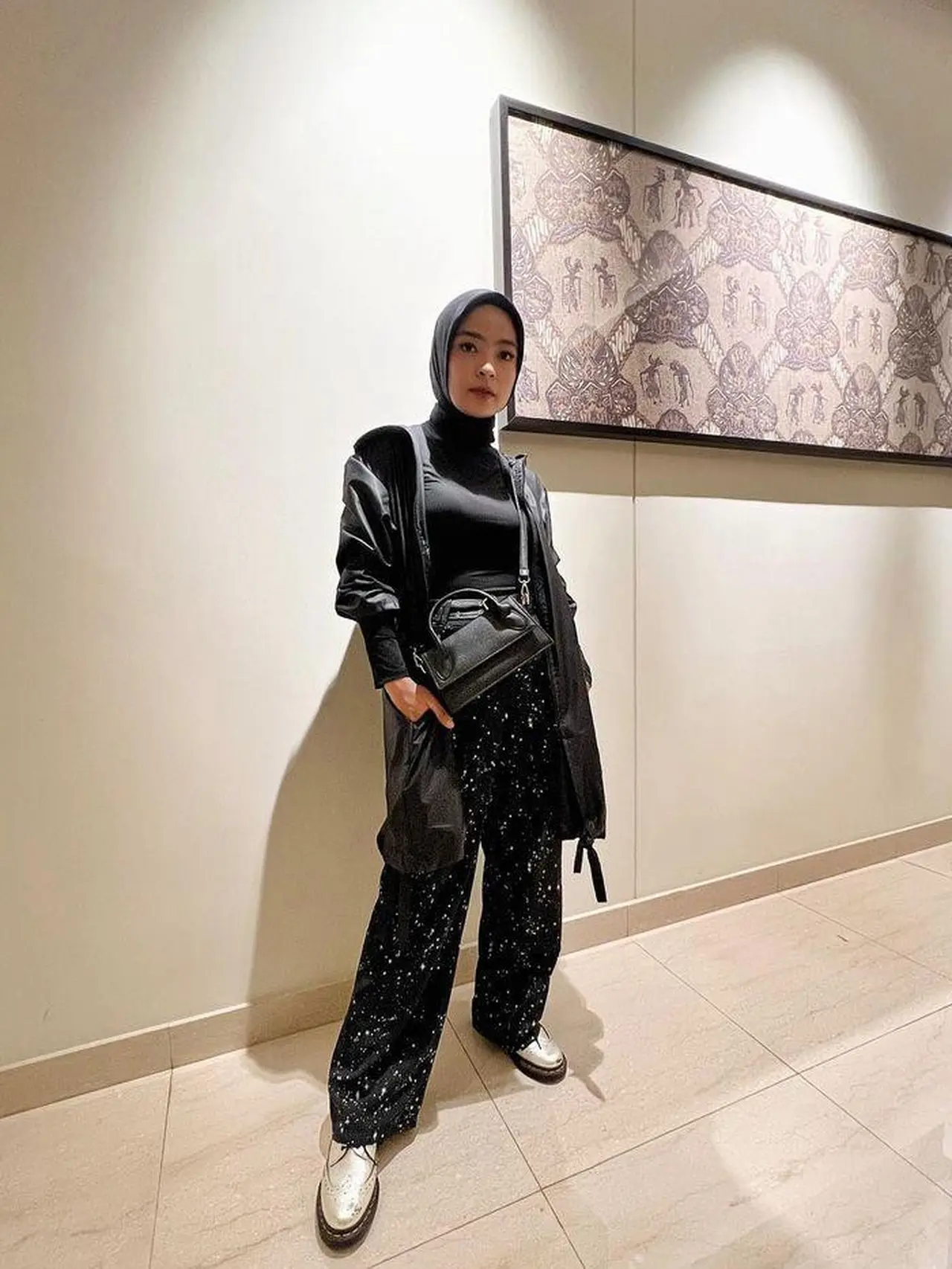 9 Ide Outfit Hijab Casual ala Cewek Kue, Cewek Mamba, dan Cewe Bumi ...