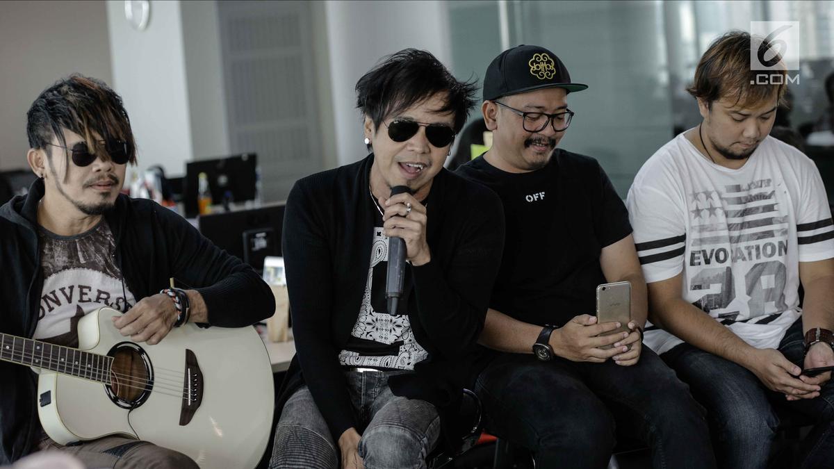 Lirik Lagu Jujur - Radja - Ragam Bola.com