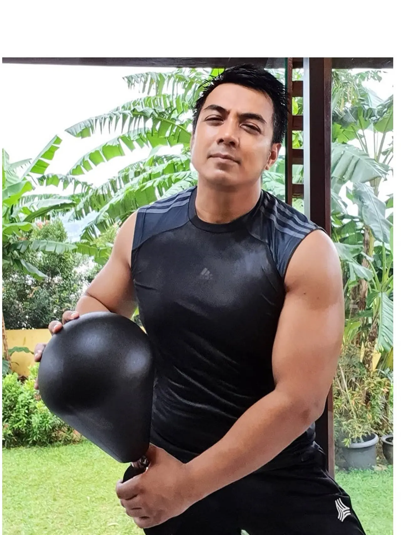 Jadi Sorotan, Ini 7 Potret Ustaz Riza Muhammad saat Olahraga - Hot ...