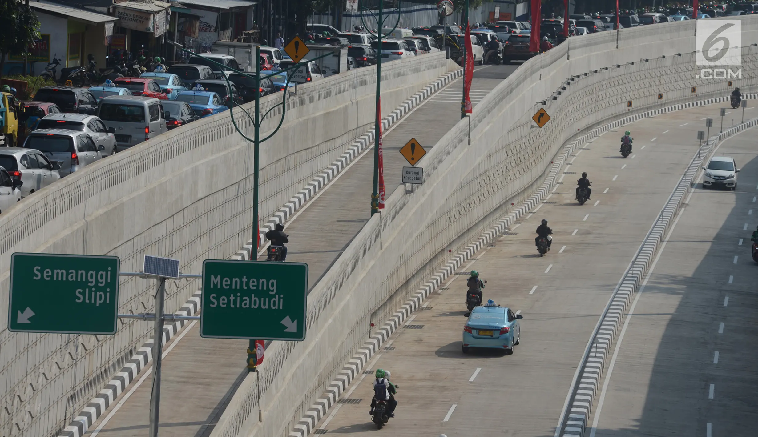 FOTO: Begini Kondisi Lintas Bawah Mampang-Kuningan Saat Uji Coba - Foto ...
