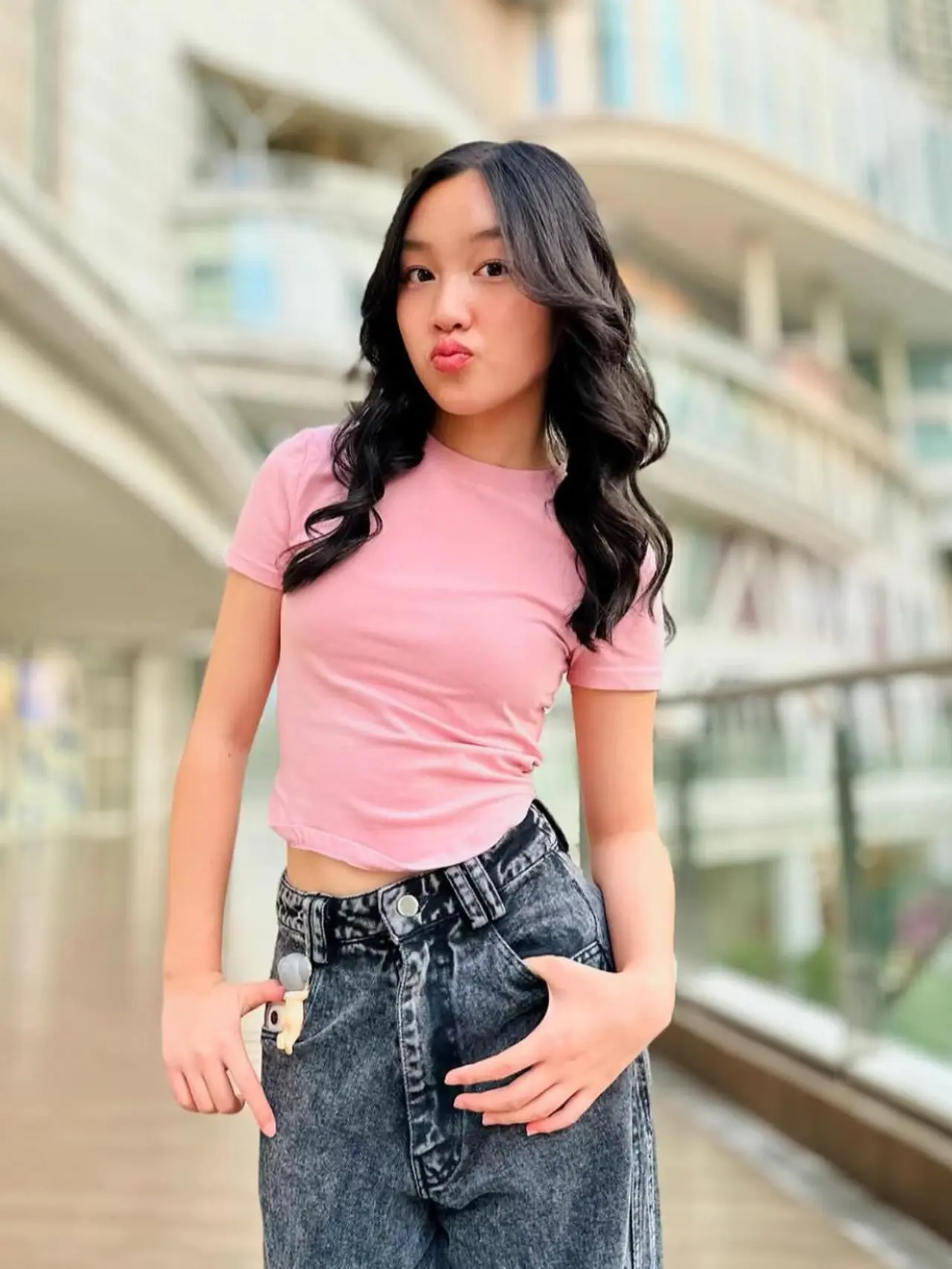 Profil Malea Emma, Aktris dan Penyanyi Berdarah Indonesia yang Sukses ...