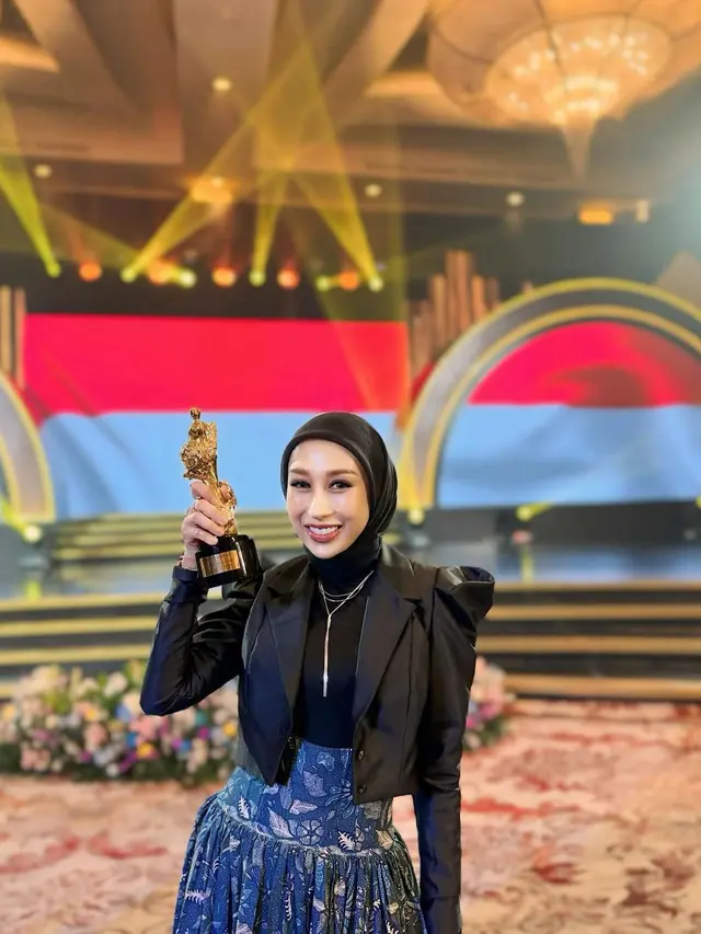 Catatan Reza Gladys Setelah Menang RA Kartini Award 2024: Ilmu Investasi Terbesar Dalam Hidup ...
