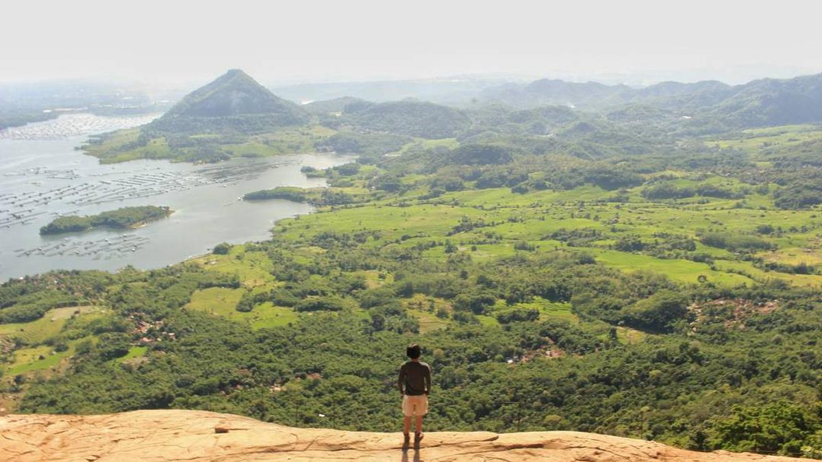 Gunung Lembu, Tergoda Pesona Purwakarta - Lifestyle Fimela.com