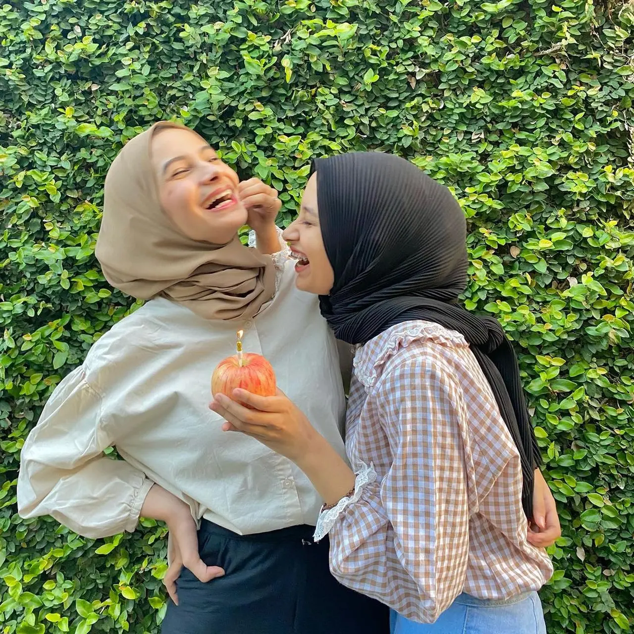 Keturunan Arab, Ini 7 Potret Menawan Muna Mahirah dan Mahda Ray Adik ...