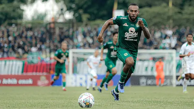 BRI Liga 1: Sempat Diremehkan, Pemain Persebaya Michael Rumere Buktikan ...