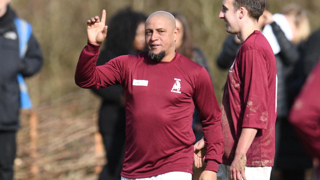 Roberto Carlos Pede Brasil Patahkan Dominasi Eropa di Piala Dunia 2022