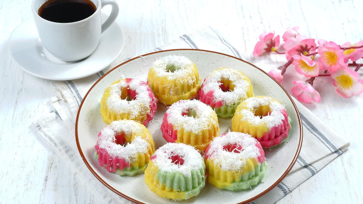 Resep Kue Putu Ayu Pelangi Kukus - Food Fimela.com