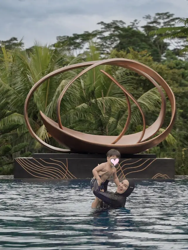 6 Potret Keluarga Ammar Zoni dan Aditya Zoni Momong Anak Bareng, Kompak ...