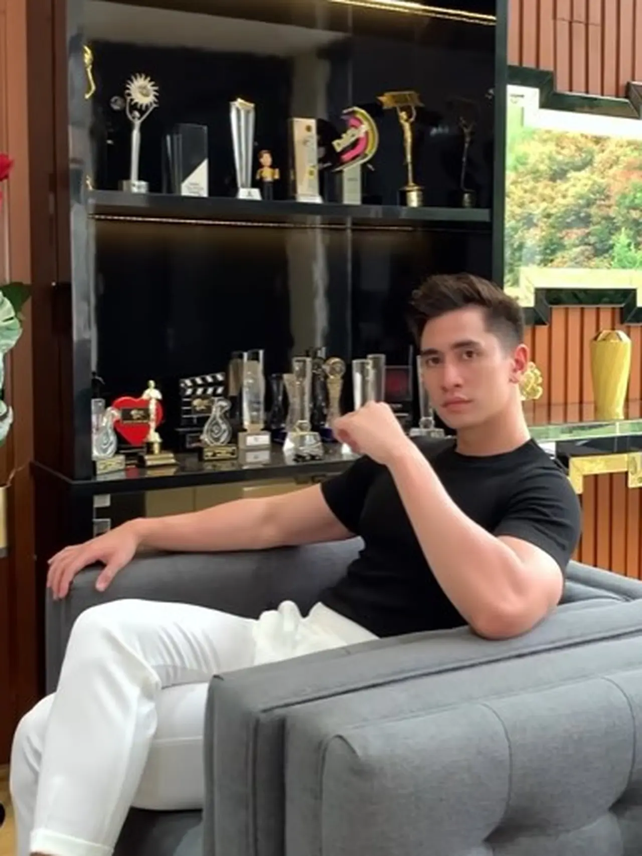 Potret Verrel Bramasta di Rumah Baru, Pipi Merah Dicium Venna Melinda ...