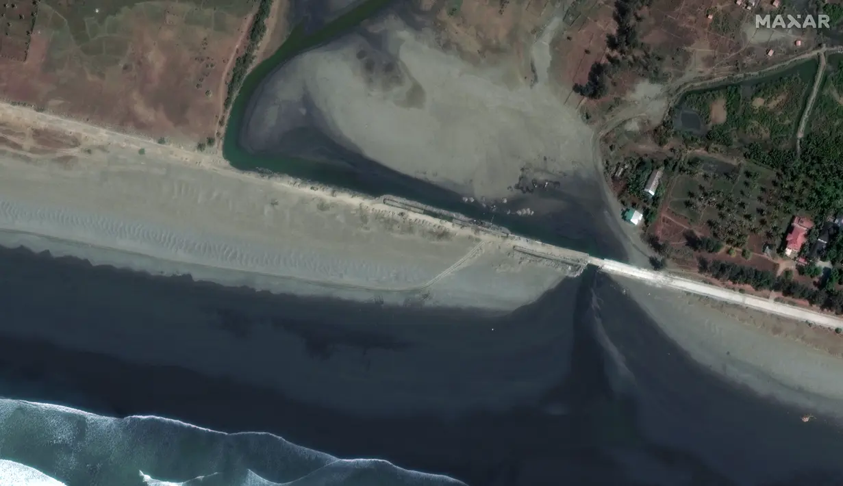 Penampakan Myanmar dan Bangladesh dari Satelit Usai Diterjang Topan ...