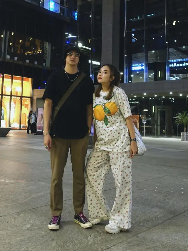 13 Tahun Menikah, Ini 6 Potret Dimaz Andrean dan Istri yang Harmonis ...