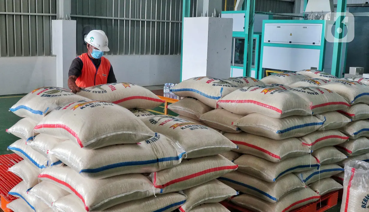 Mengintip Infrastruktur Pengolahan Beras Modern Bulog di Karawang ...